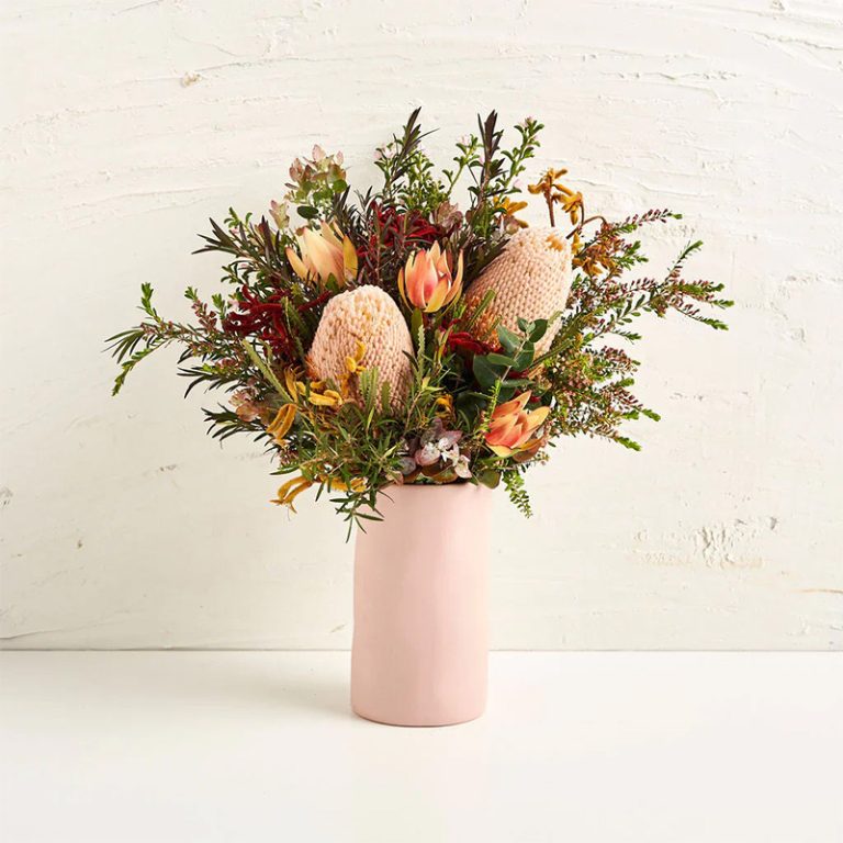 9 Stunning Dried Flower Arrangements to Transform Your Space